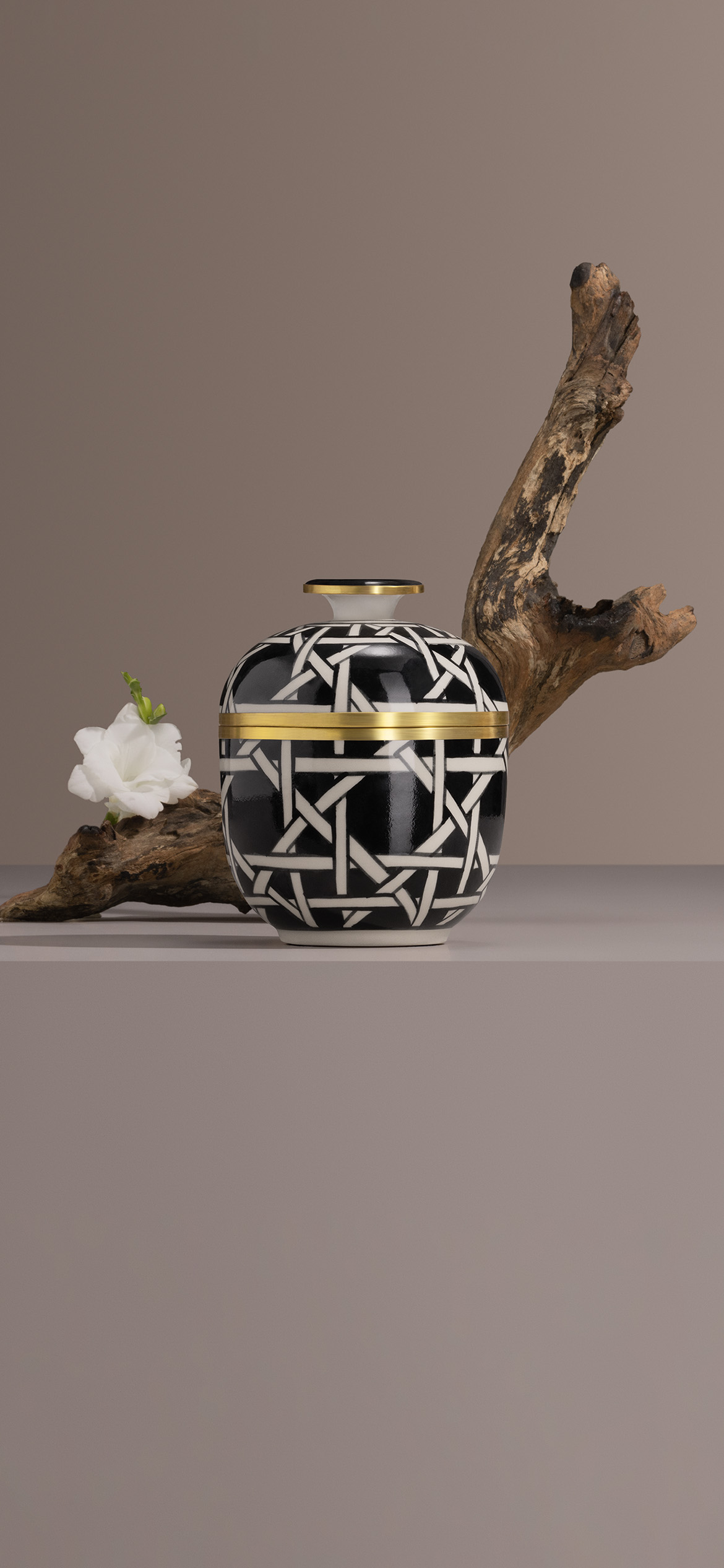 Аромасвеча HF501 LIELA bk BORK - купить в официальном интернет-бутике БОРК