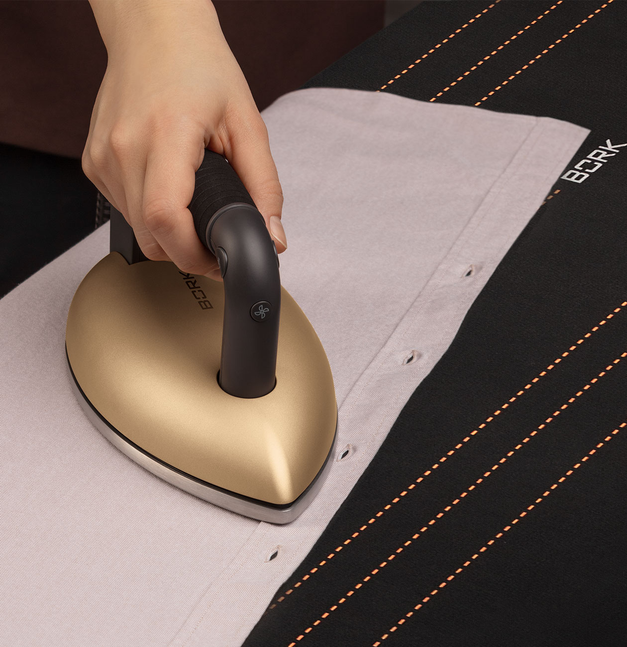 Гладильная система i810 ch BORK три в одном - гладильная доска, утюг и парогенератор, купить в ...