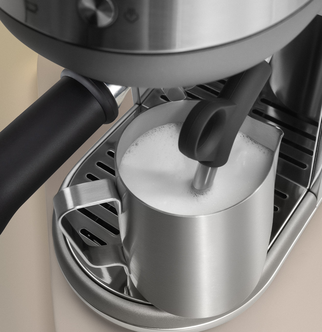 BORK C702— купить кофеварку БОРК, цена на сайте интернет-бутика BORK